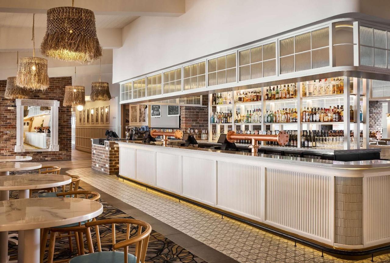 HOTEL BEACHCOMBER | ⋆⋆⋆ | TOUKLEY, AUSTRALIA | SEASON DEALS FROM $105