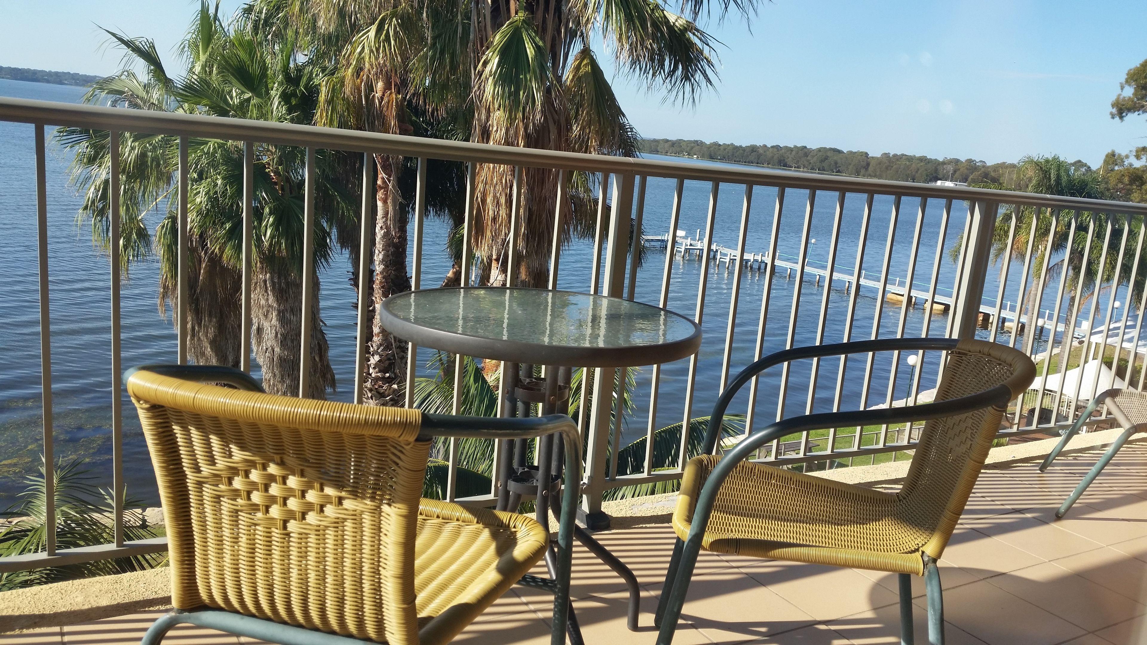 HOTEL BEACHCOMBER | ⋆⋆⋆ | TOUKLEY, AUSTRALIA | SEASON DEALS FROM $105